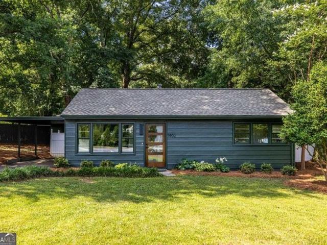 1802 LA Dawn Ln NW, Atlanta, GA 30318