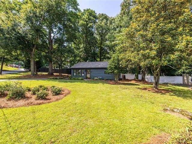 1802 LA Dawn Ln NW, Atlanta, GA 30318
