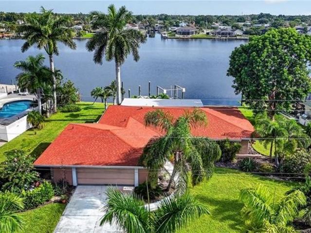 1802 Lakeview Blvd, North Fort Myers, FL 33903