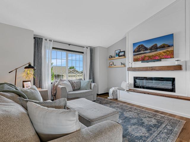 1802 Perennial Lane NE
