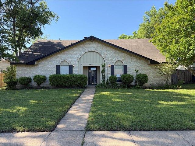 1802 Rainbow Dr, Richardson, TX 75081