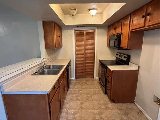 1802 Rainbow Drive