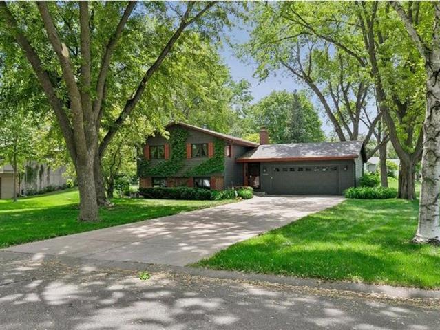 1802 rd Ave N, Plymouth, MN 55447
