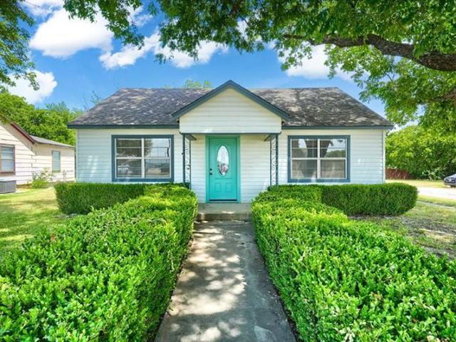 1802 Refinery Rd, Gainesville, TX 76240