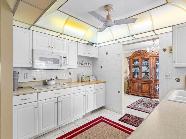 1802 SW 13th Ave, Boynton Beach, FL 33426 | MLS #R11063