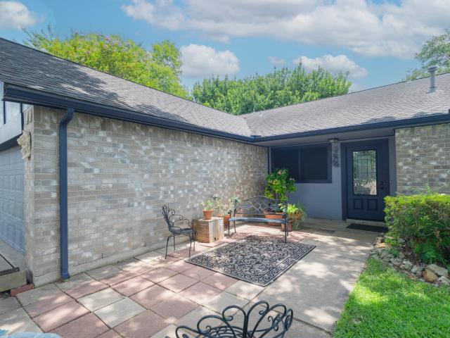 1802 Settlers Court