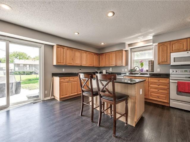 1802 W PARK Court