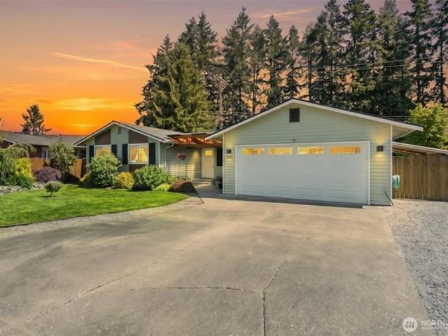 1802 70th Pl SE, Everett, WA 98203