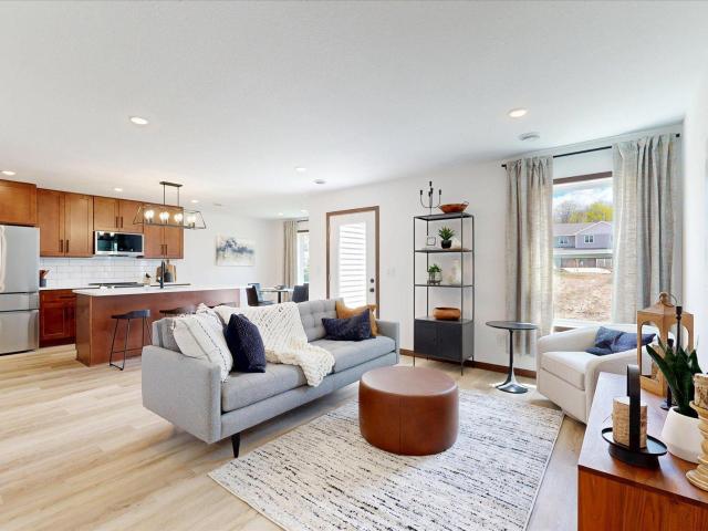 18032 Walnut Circle