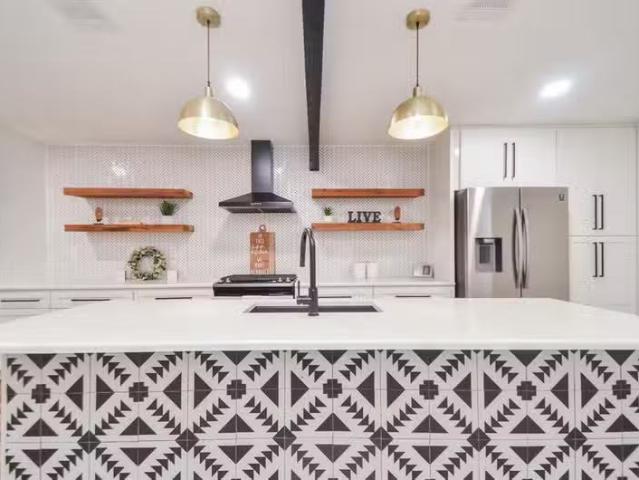 18037 Bal Harbour Dr, Nassau Bay, TX 77058