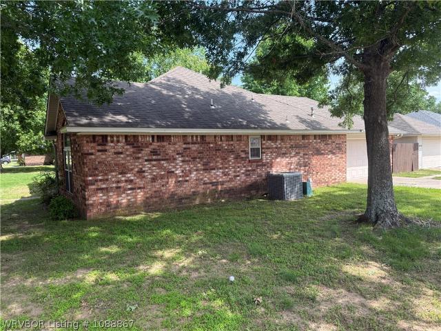 1803 Oakview Drive