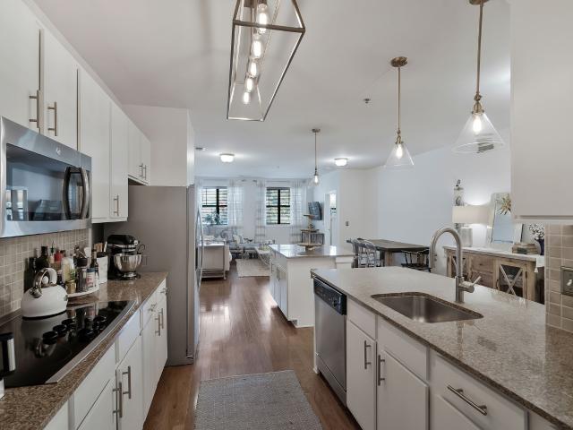 1803 Broadway # 201