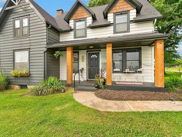1803 E 1200 Rd, Lawrence, KS 66049