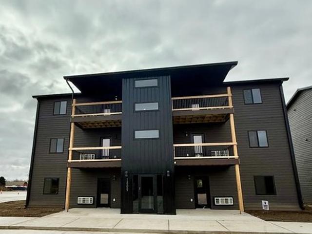 1803 E 1st Ave, Mitchell, SD 57301