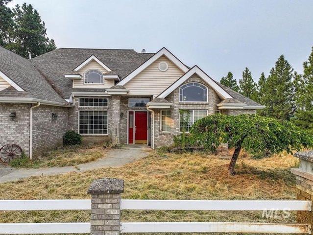 1803 Highway 99, Troy, ID 83871
