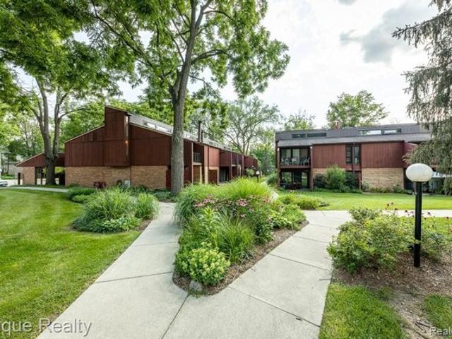 1803 Independence Blvd, Ann Arbor, MI 48104