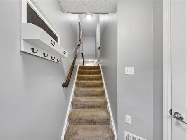 1803 Pointe View Dr