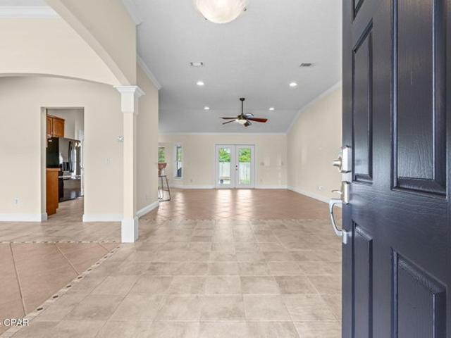 1803 Pond Ln, Lynn Haven, FL 32444
