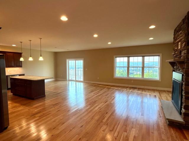 1803 Robinson Close