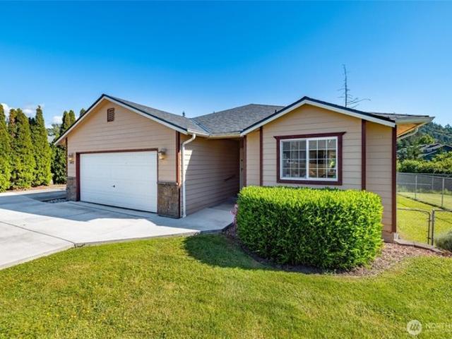 1803 S 30th St, Mount Vernon, WA 98274