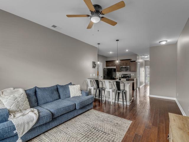 1803 Villa Cir