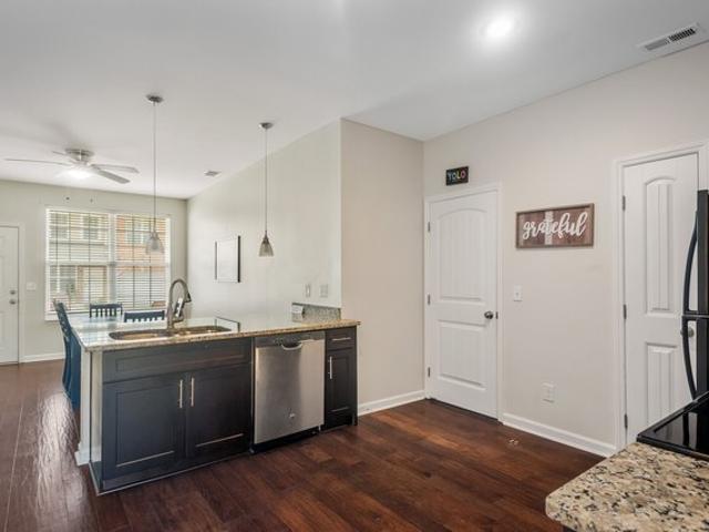 1803 Villa Cir, Lebanon, TN 37090