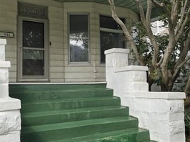 1803 W Barker Ave, Peoria, IL 61606