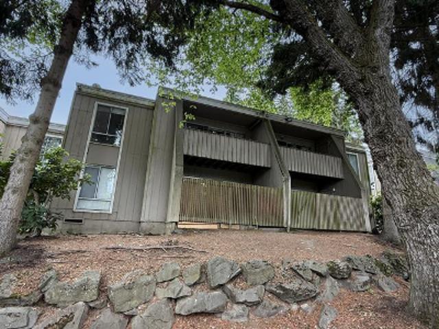 180th Street SW Unit