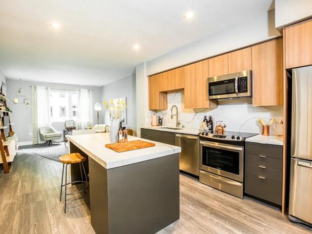 180 3rd St, Oakland, CA 94607