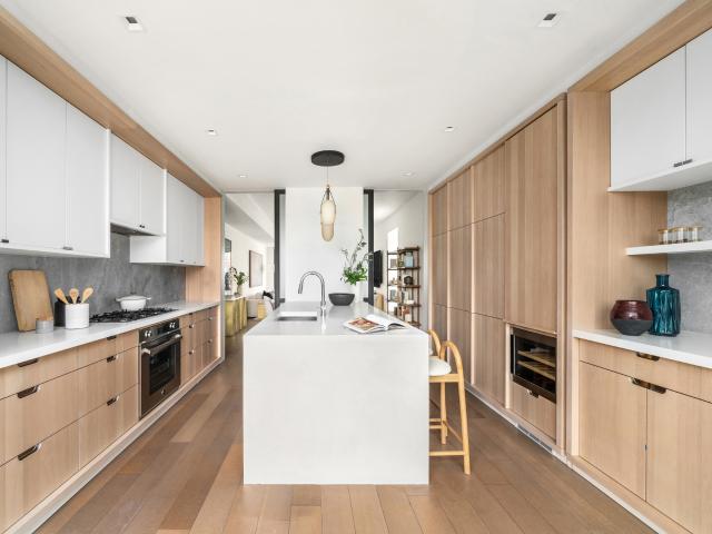 180 6TH Avenue 8B