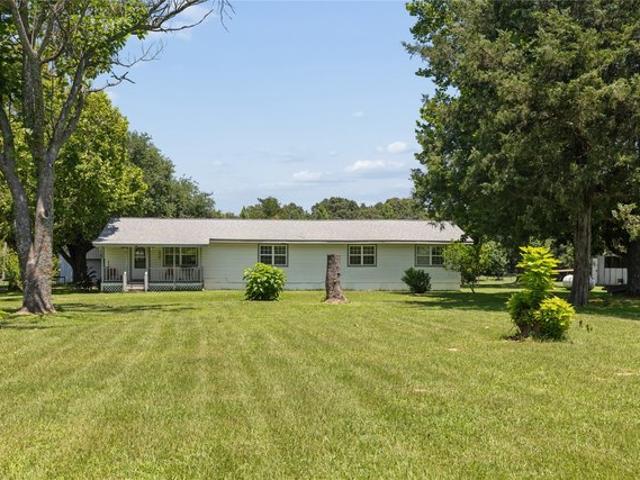 180 County Road 4255, DeKalb, TX 75559