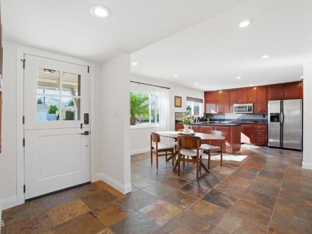 180 Cathy Dr, Newbury Park, CA 91320 | MLS #V1 35382VC