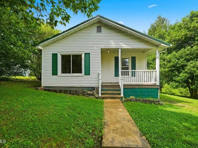 180 Greystone Dr, Castlewood, VA 24224