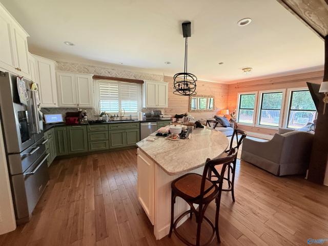 180 Greystone Pass