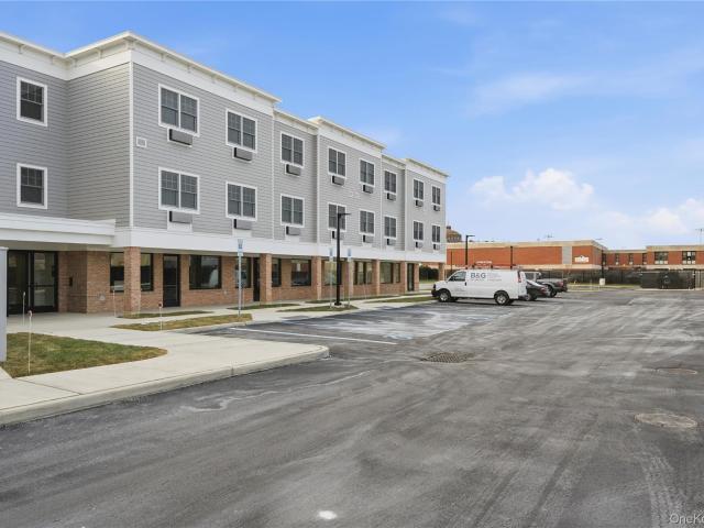 180 Deer Park Avenue 301
