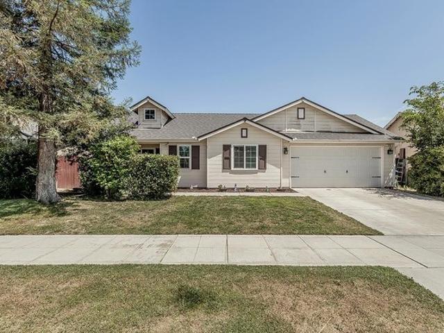 180 E Carpenter Ave, Reedley, CA 93654