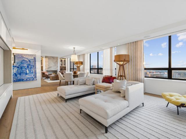 180 E Pearson Street # 5601