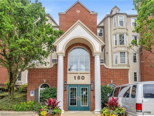 180 Fox Hollow Drive 207