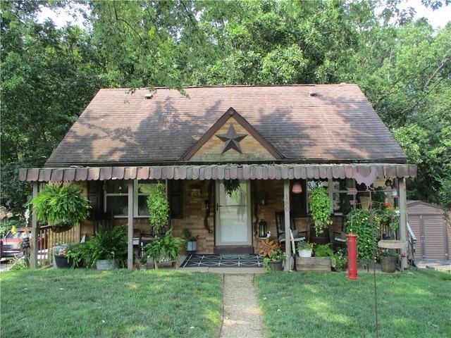 180 Forest Dr, Irwin, PA 15642