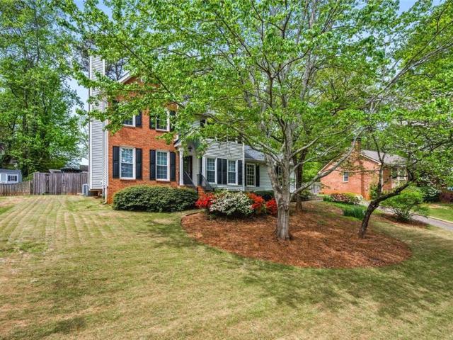 180 Forest Lane NW