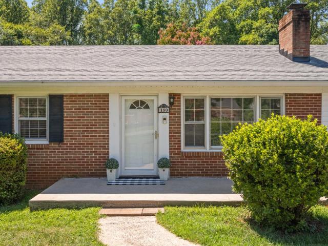 180 Fairfax Circle