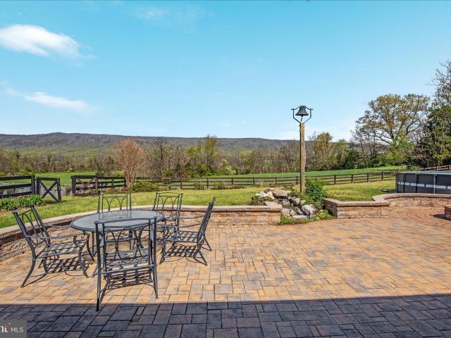 180 Holstein Ln, Toms Brook, VA 22660 | MLS #VASH2014