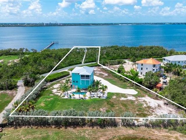180 Horseshoe Loop Rd, Terra Ceia, FL 34250