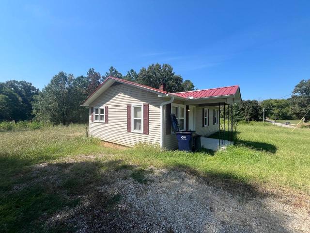 180 Happy Hollow Cir