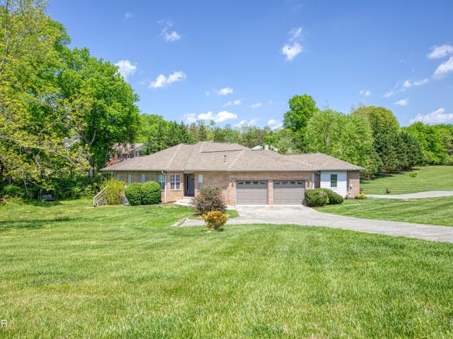 180 Hidden Oaks Lane