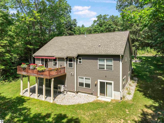 180 Hunters Ridge