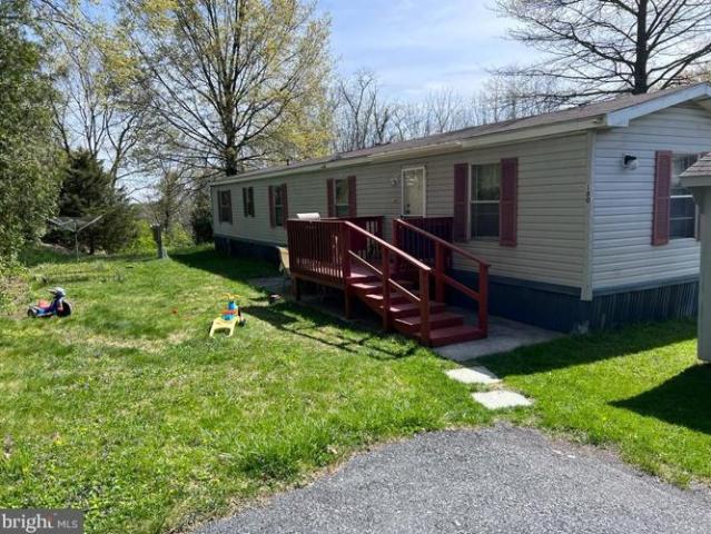 180 Jo Lee Dr, Middletown, PA 17057 in Londonderry, Pennsylvania