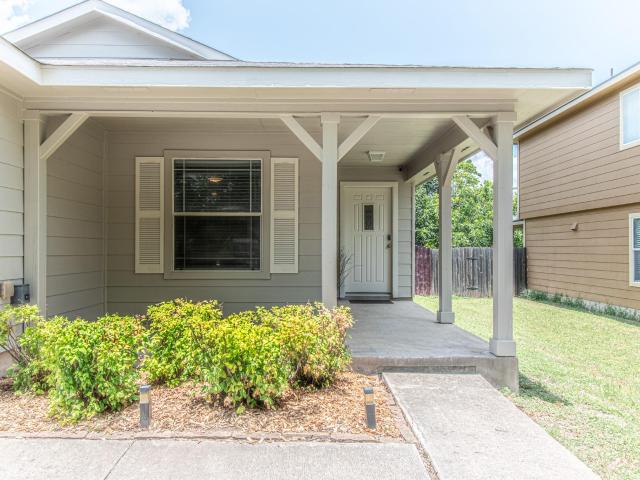 180 Onyx Lake Dr