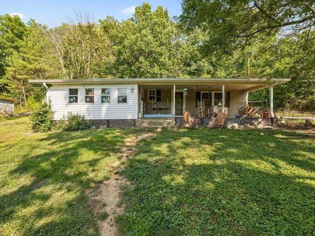 180 Lock Seven Ln, Carthage, TN 37030