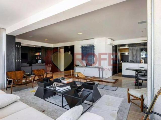 180 m², 3 suítes, 4 vagas Apartamento mobiliado com exclusividade no Itaim Bibi